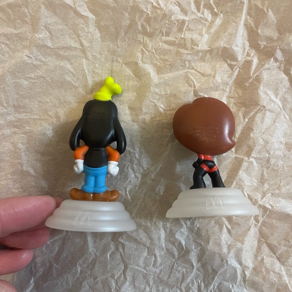 Disney | Toys | Mcdonalds Disney 0 Goofy And Mrs Incredible | Poshmark